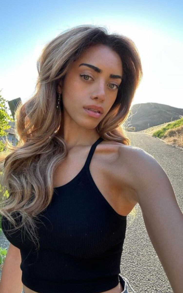 Beautiful, il vero look di Zoe nella vita privata: sembra un'altra ...